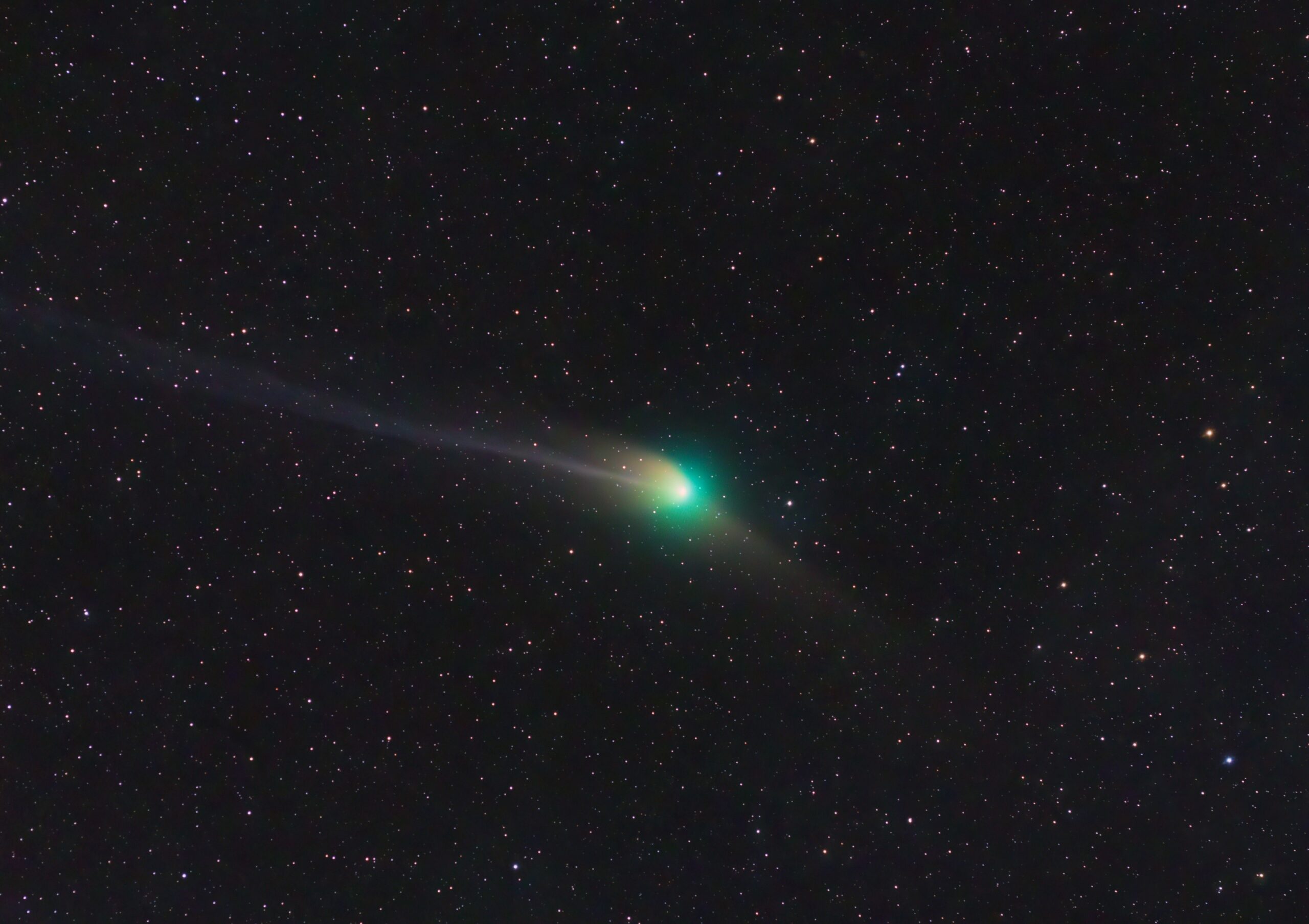 Graduate student’s photos of green comet featured in major media ...